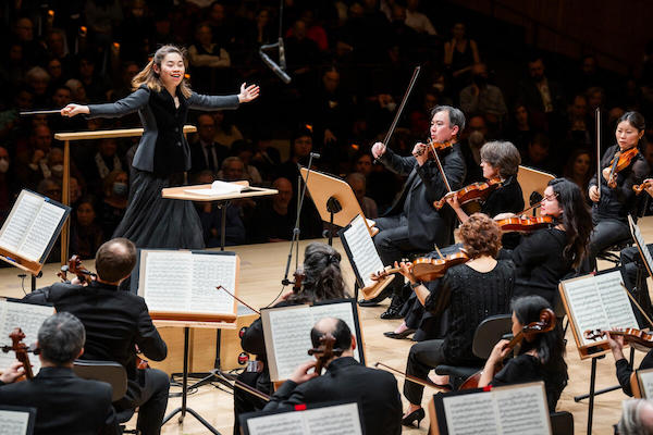 Concert Review: Elim Chan in New York Philharmonic Debut | Blogcritics